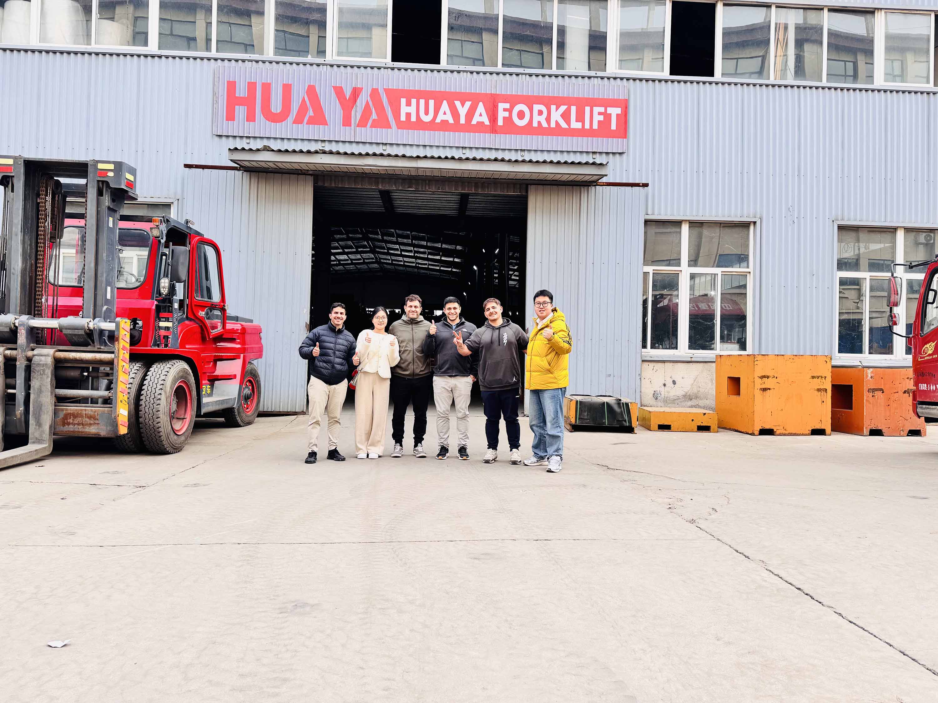 Argentinian Customer Visits HUAYA Factory